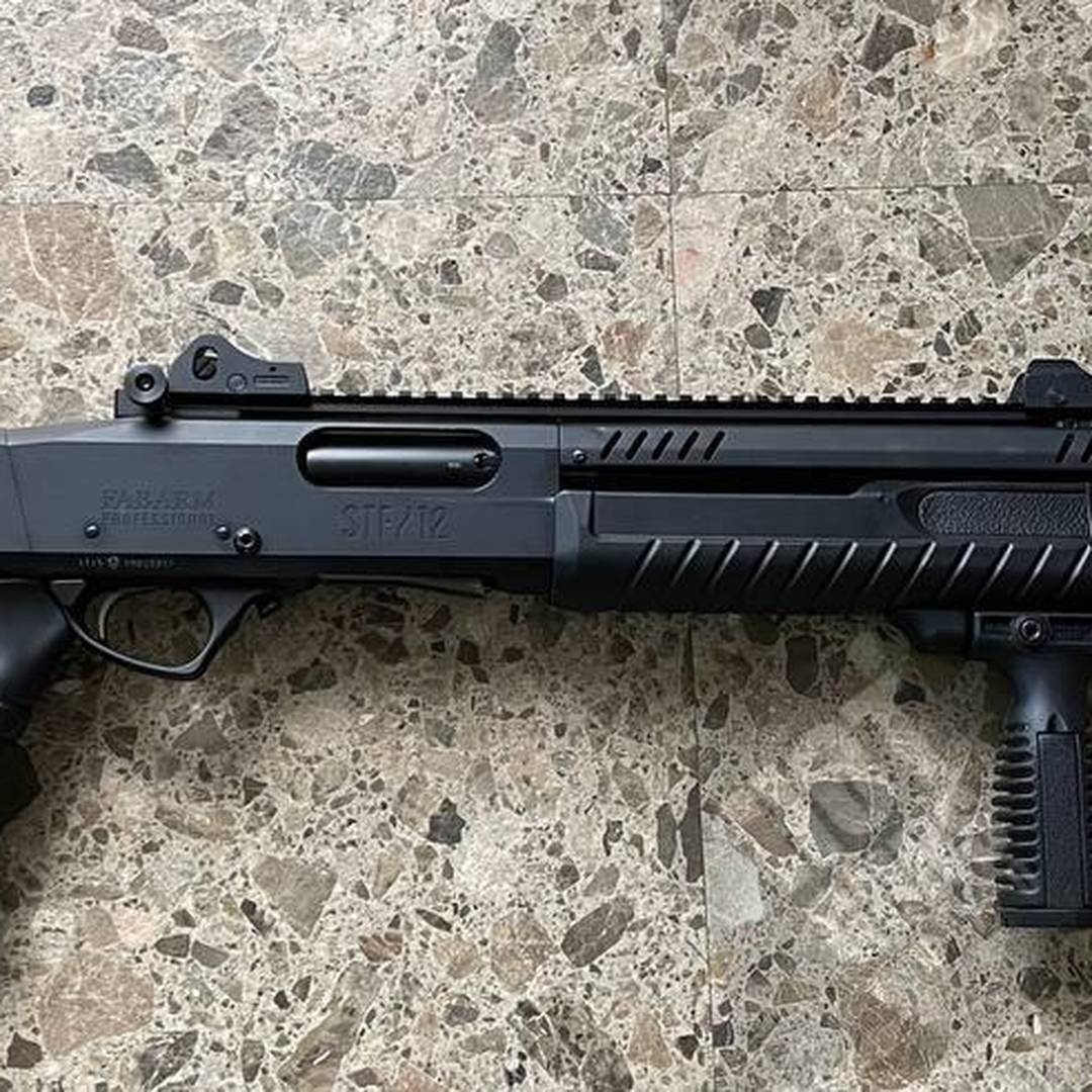 Вогнепальна зброя - Гладкоствольна — fabarm professional stf/12 — Дошка ...